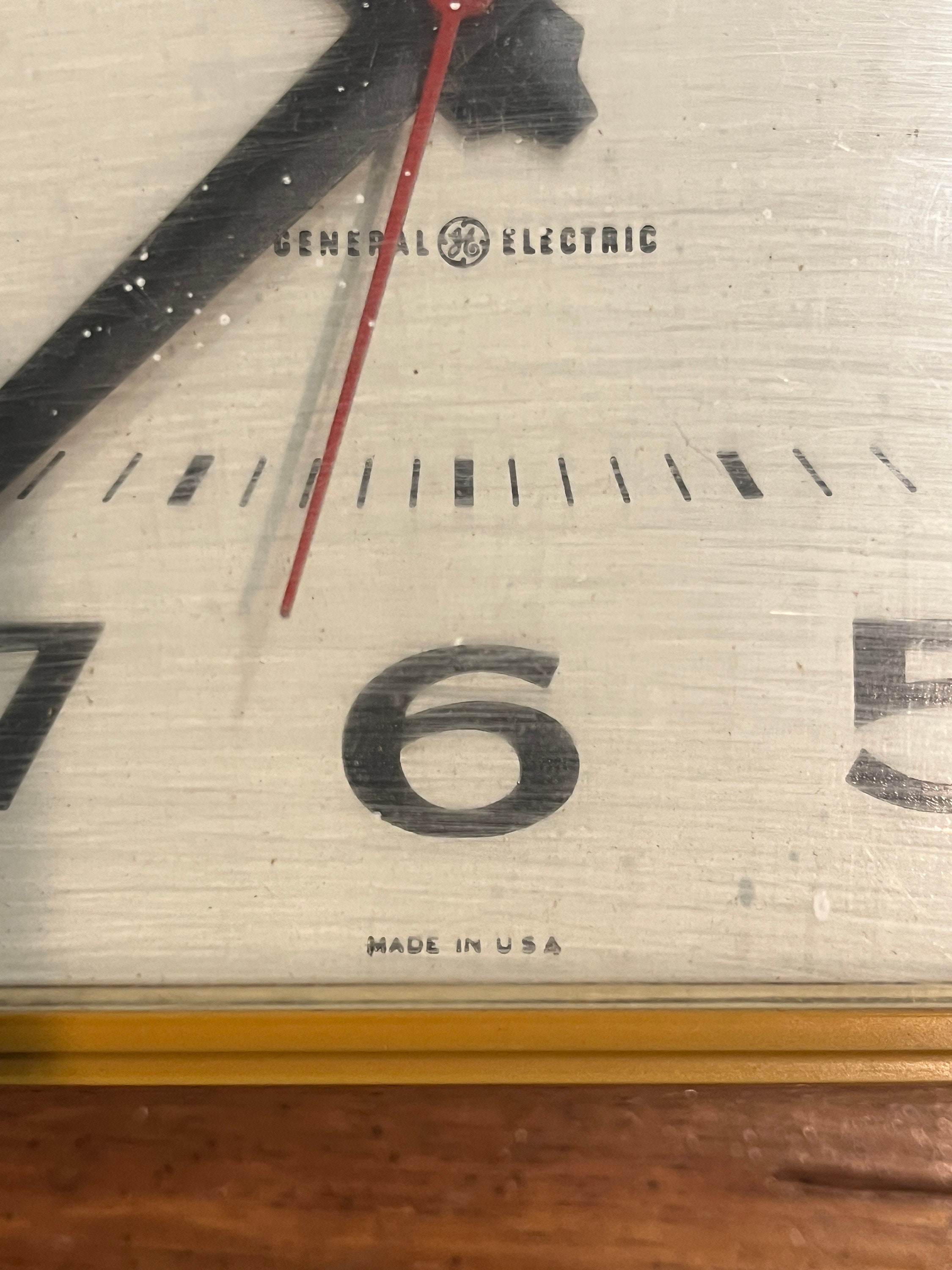 Vintage General Electric MCM Clock - Etsy