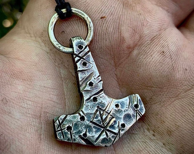 Orme Made Wolf Rune Berserker Rune Mjolnir, Thors Hammer Options of ...