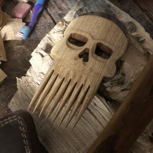 Small Wooden Skull Comb, Beard Comb - Etsy Canada