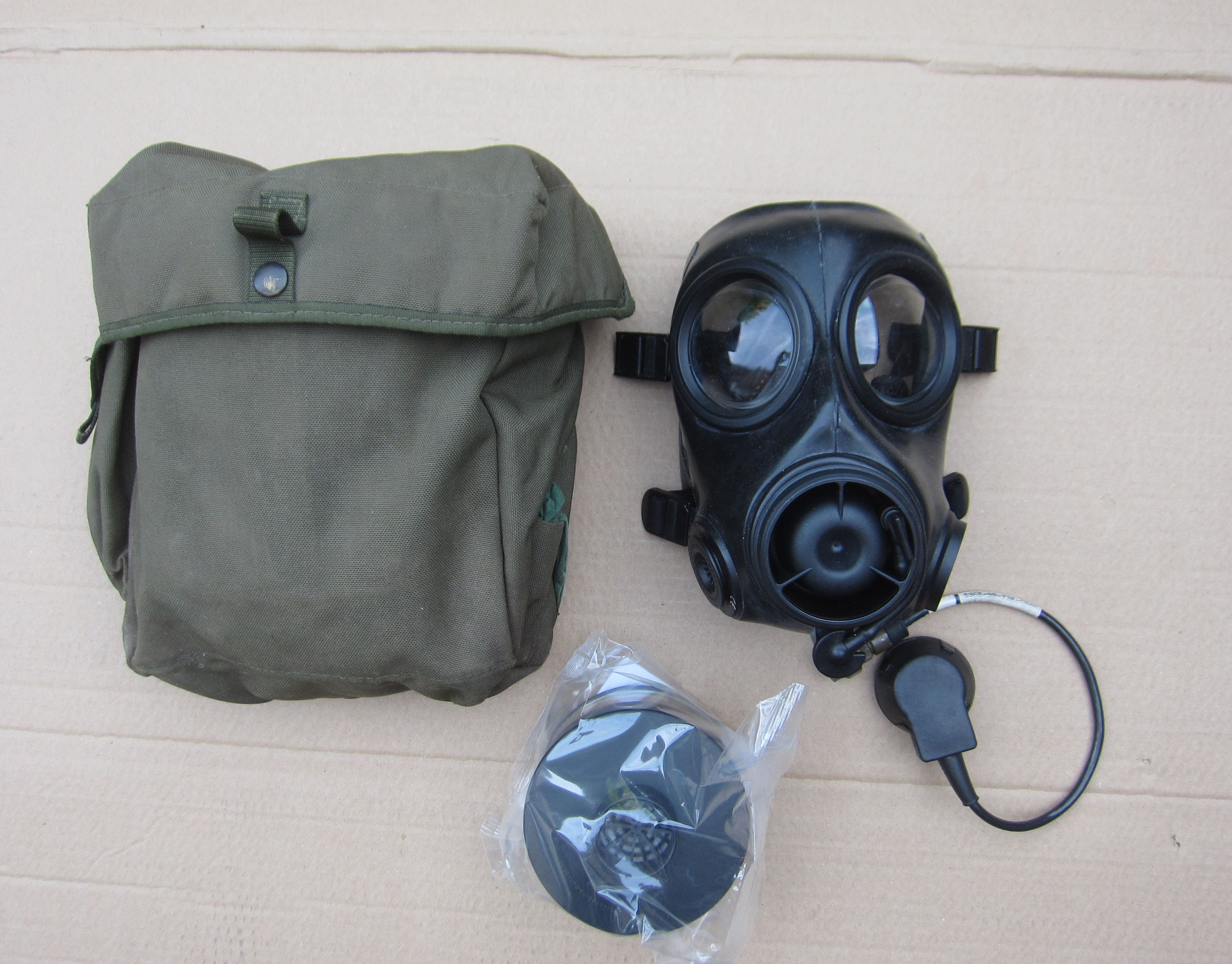 British Avon FM12 S10 Gas Mask Full Kit / NBC Respirator / - Etsy UK