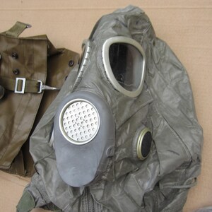 MP4 'bulldog' Gas Mask With Chemical Hood + Full Kit / Polish MP4 ...