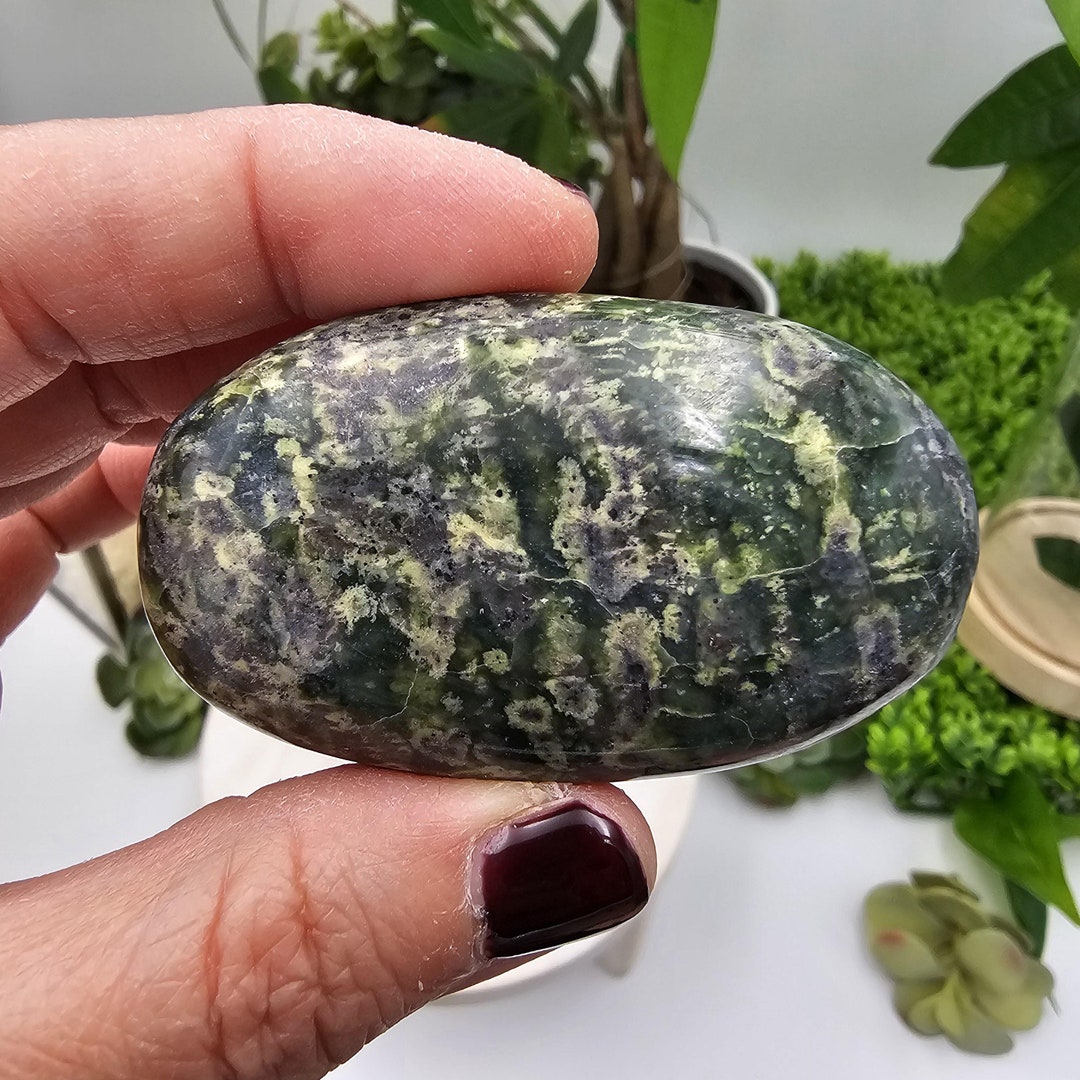 Green Serpentine Palm Stone 2.4" Snake Crystal Healing Crystals Mineral ...