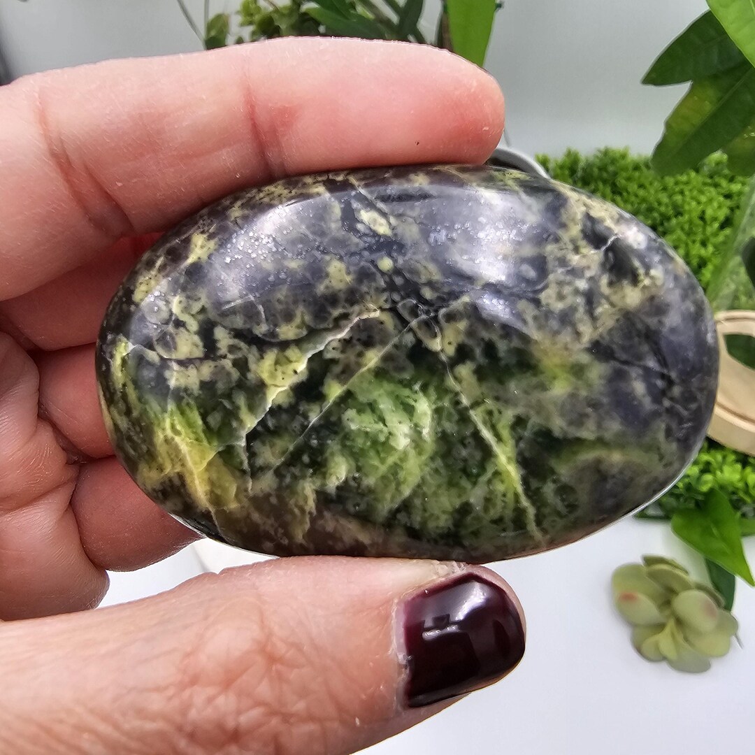 Green Serpentine Palm Stone 2.4" Snake Crystal Healing Crystals Mineral ...