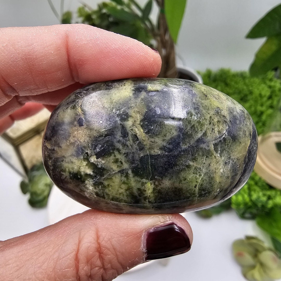 Green Serpentine Palm Stone 2.25" Snake Crystal Healing Crystals ...