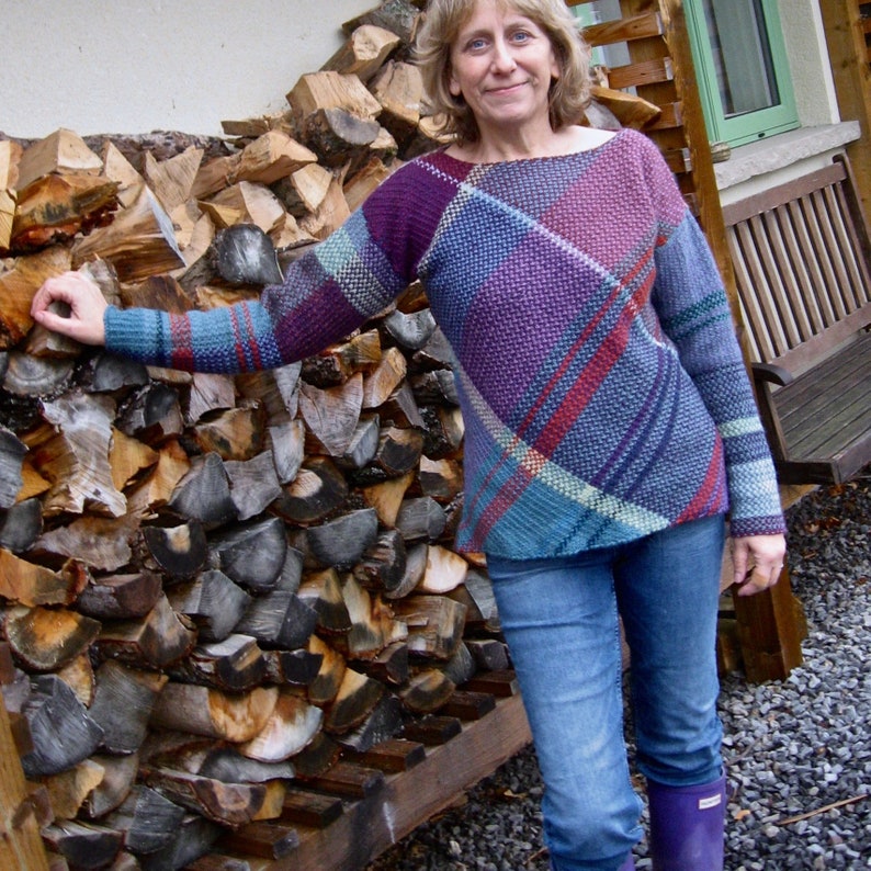 Women's Linen Stitch Jumper / Sweater "swinging on the Gate" - Designer ...