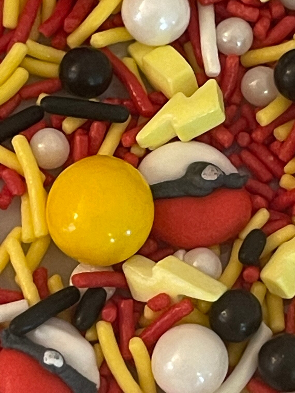 Pokemon Ball Sprinkles. Edible Pokémon Cupcake Toppers Cake - Etsy