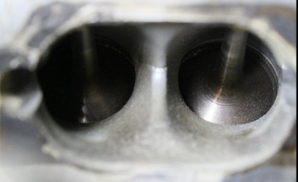 VW Audi TFSI Intake Valve Cleaning Carbon Cleaner Walnut Blasting HD ...