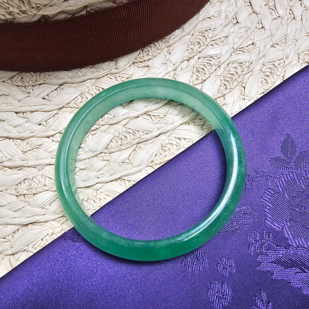 Jade Bangle 5.2 Cm 10 Mm, Round Shape, Dark Light Green Jadeite Bangle ...