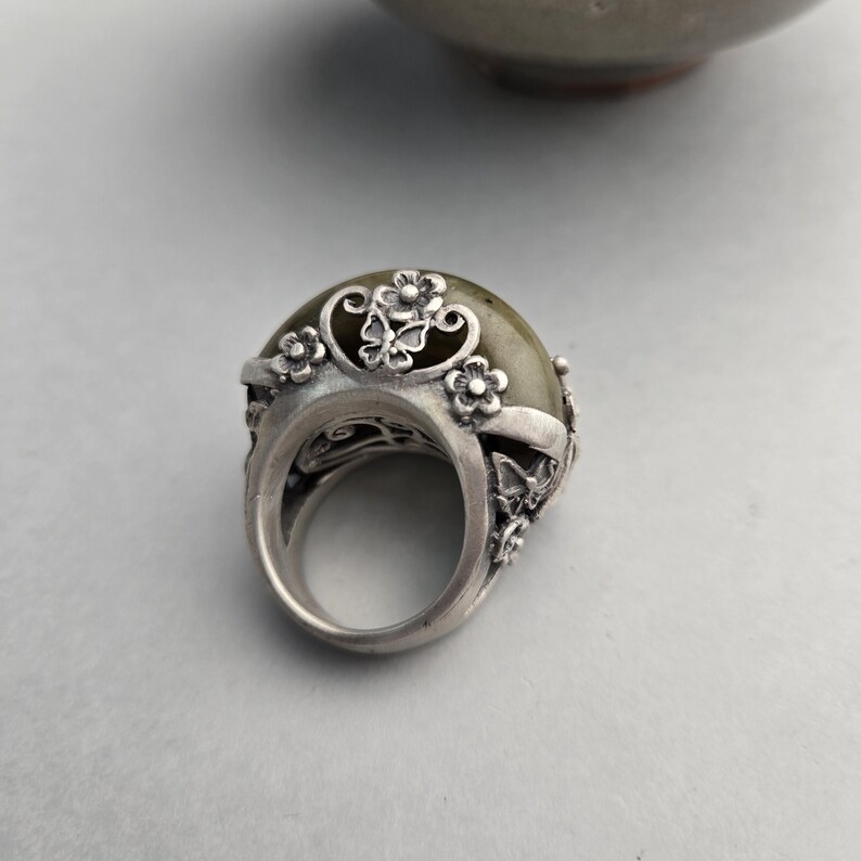 Khaki Jade Sterling Silver Ring • Handmade Korean Hanbok Jewelry - Etsy