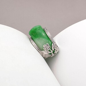 Green Jade Ring, Sterling Silver Band, Korean Hanbok Jewelry - Etsy