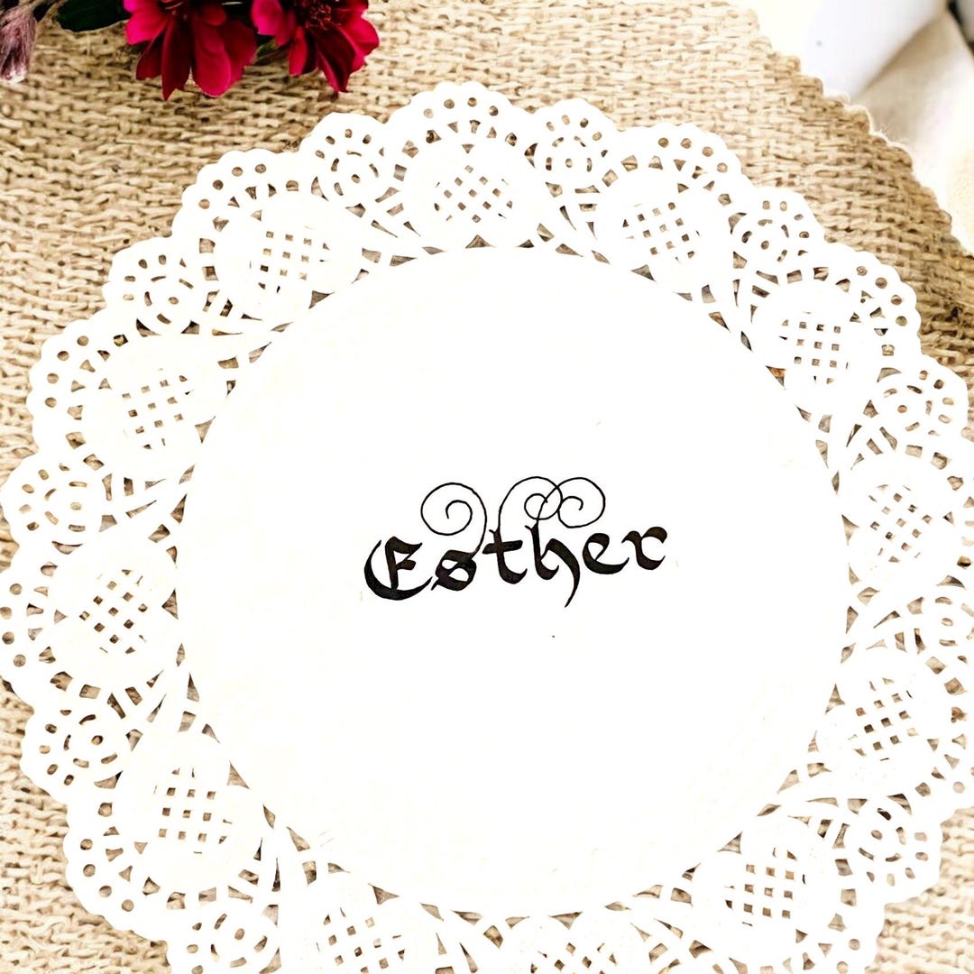 Personalized Calligraphy Doilies: Vintage Wedding Place Cards - Etsy