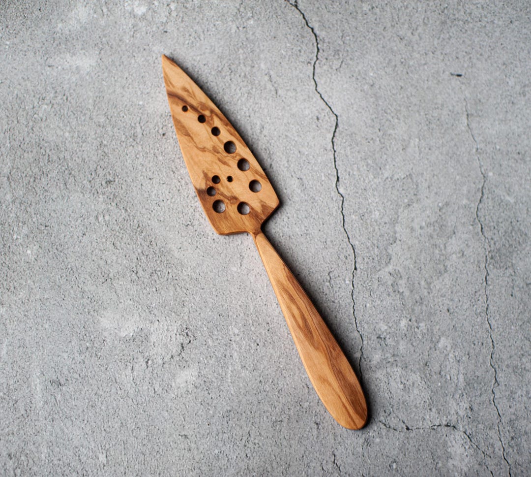 Olive Wood Cake and Pie Server Hand Carved. Wooden Serving Shovel ...