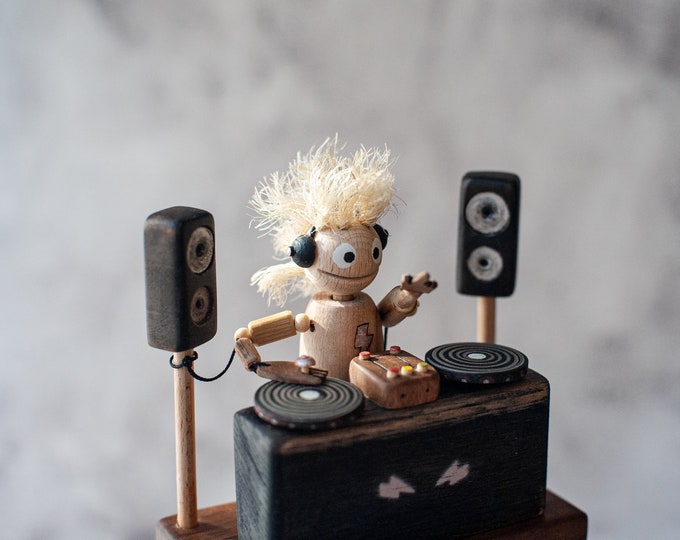 Wooden DJ Automate Handcrafted. Kinetic Sculpture, Automaton Handmade ...