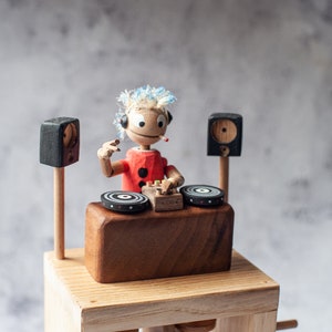 Wooden DJ Automaton Handcrafted. Kinetic Sculpture, Automata Mechanical ...