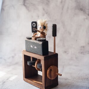 Wooden DJ Automate Handcrafted. Kinetic Sculpture Automaton - Etsy