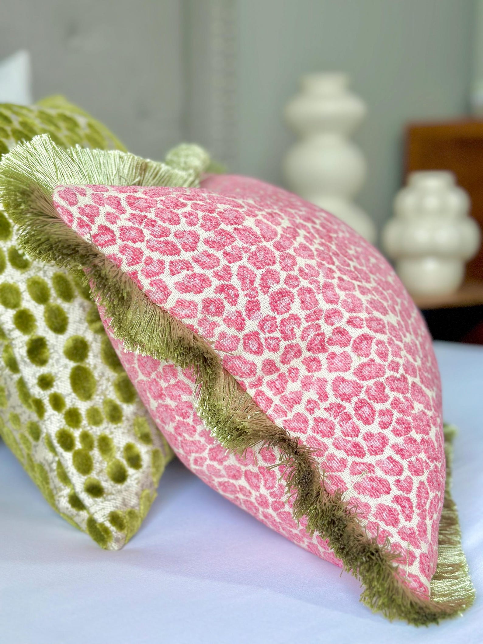 Luxurious Custom Designer Pink Cheetah Spotted Pillow Cover With Green ...