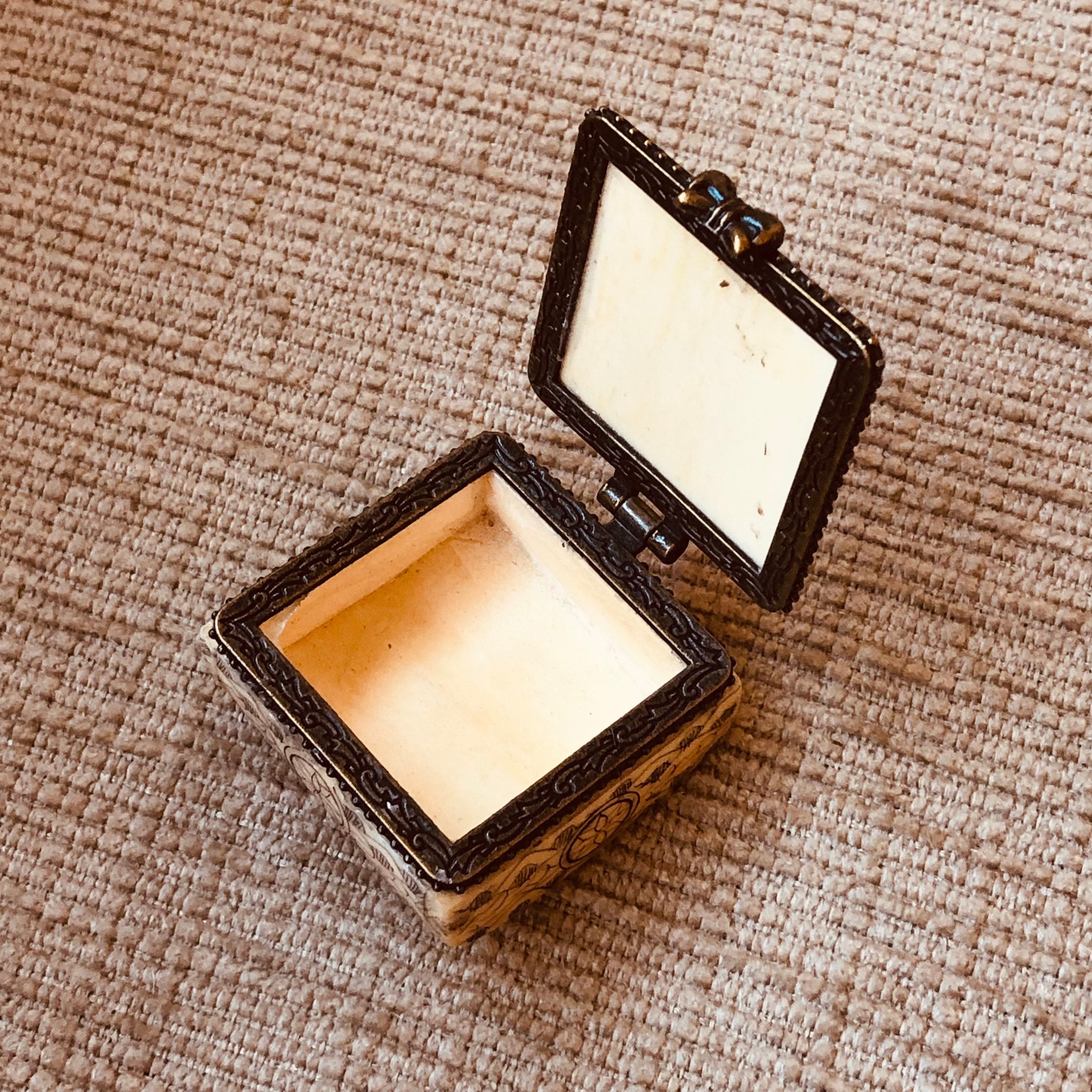 Vintage Bone Jewelry Box - Etsy