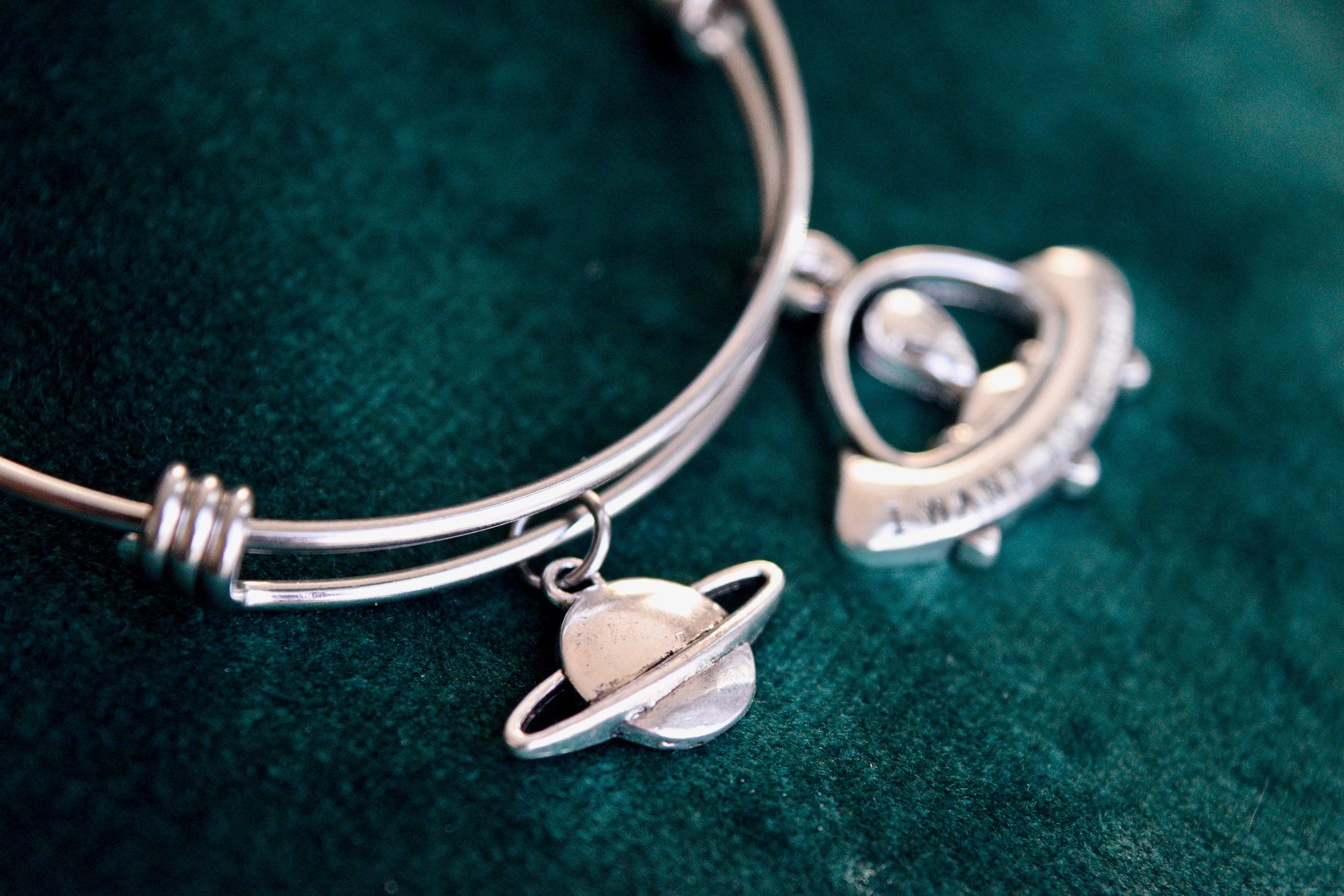 Alien/Space Theme Charm Bracelet Perfect for those who love - Etsy 日本
