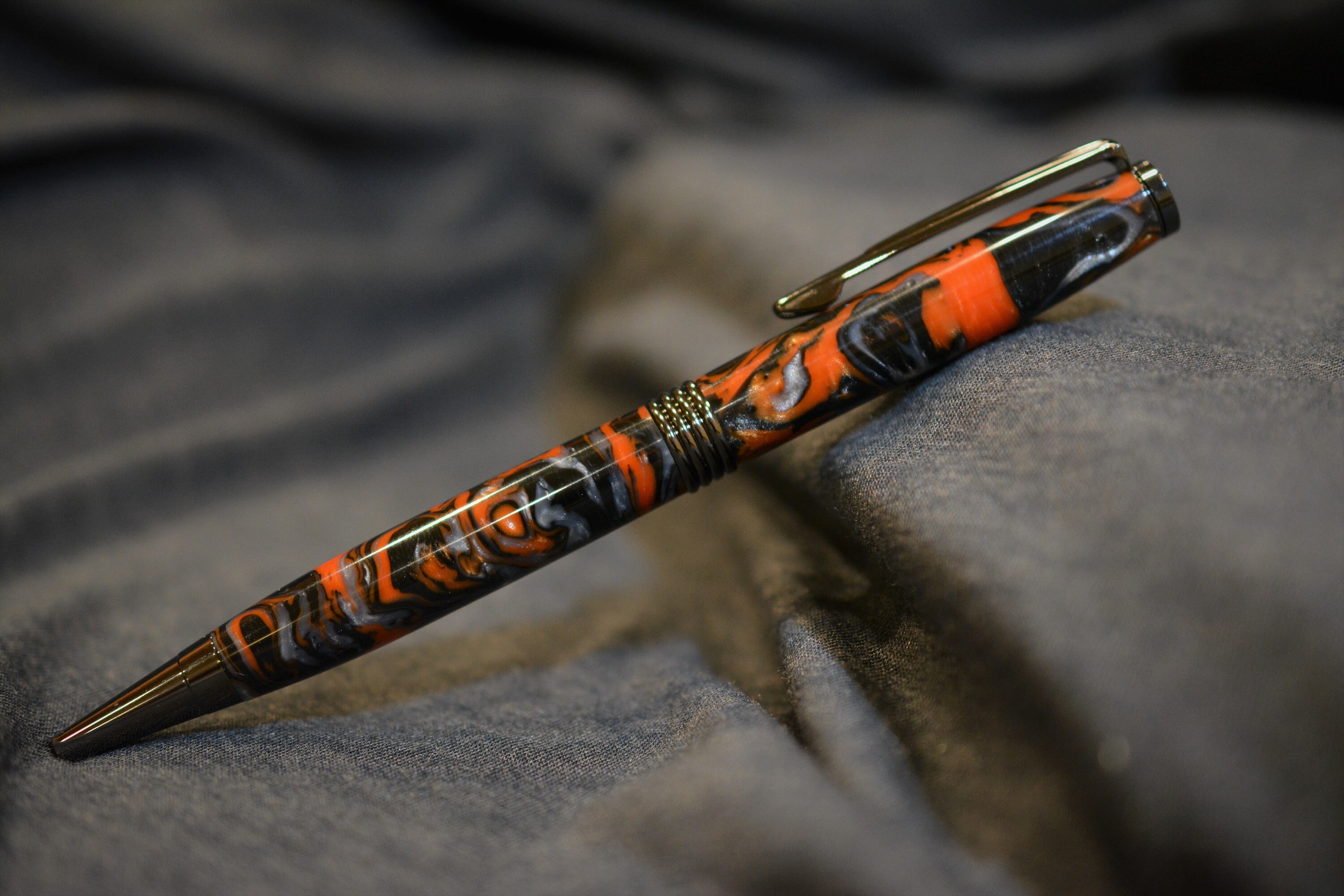 Saturn Twist Pen - Etsy