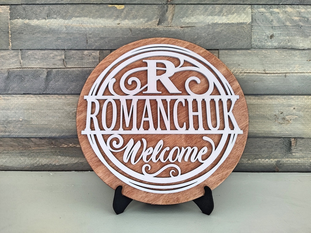 Round Welcome Name Sign, Personalized Wood Family Last Name Sign ...
