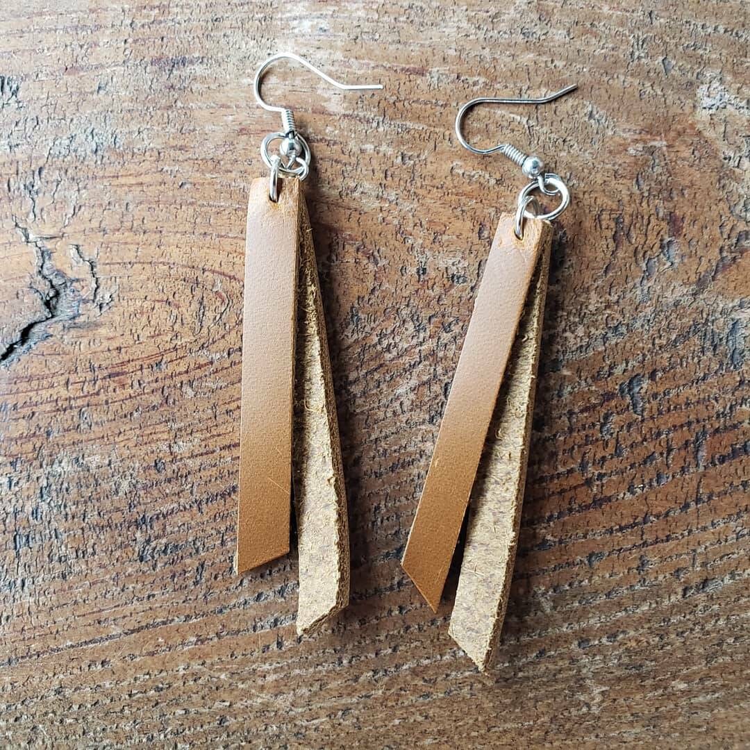 Pendientes de doble cerilla de cuero - Etsy España