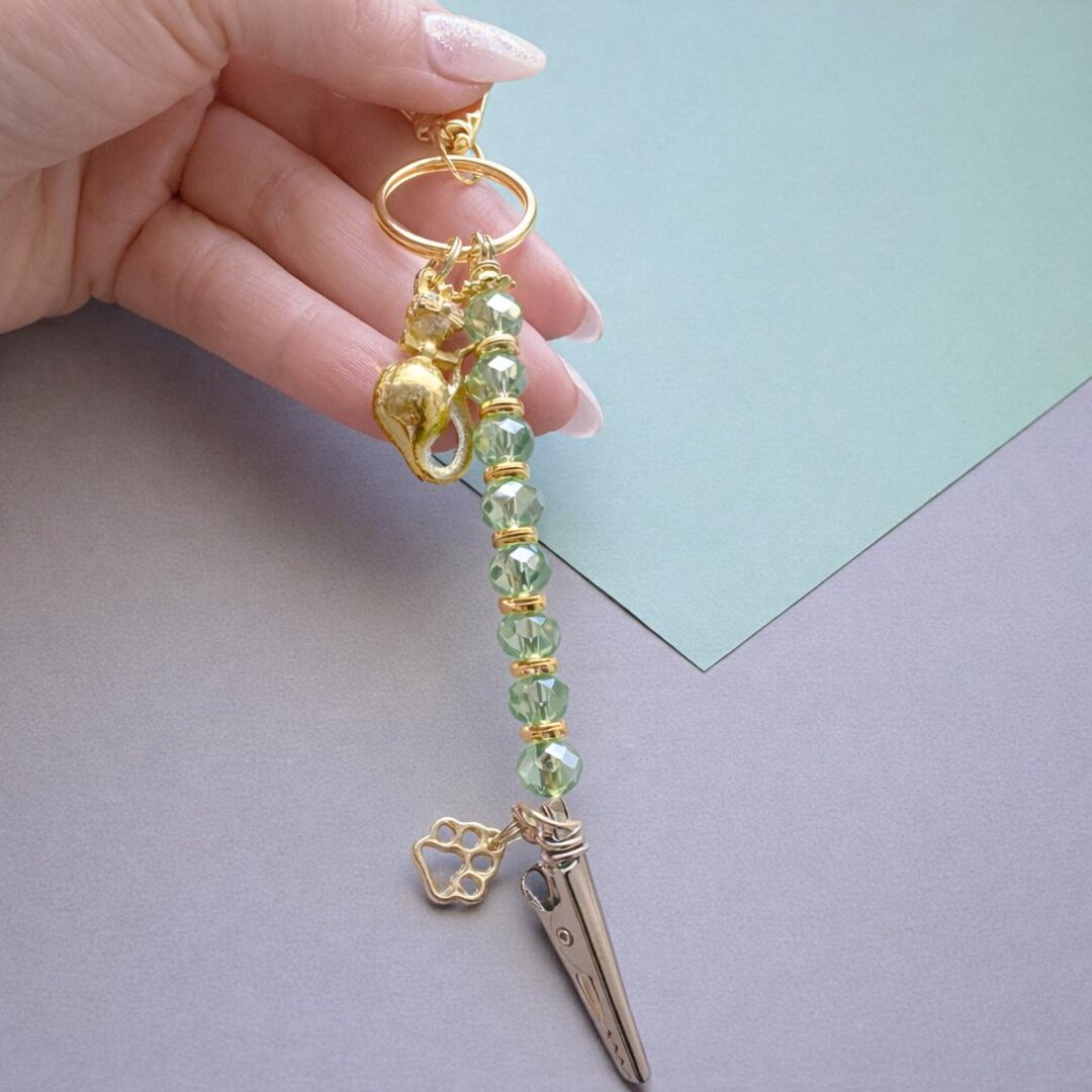 Handmade Cat Charm ATM Card Clip, Green Crystal Beaded Keychain Helper ...