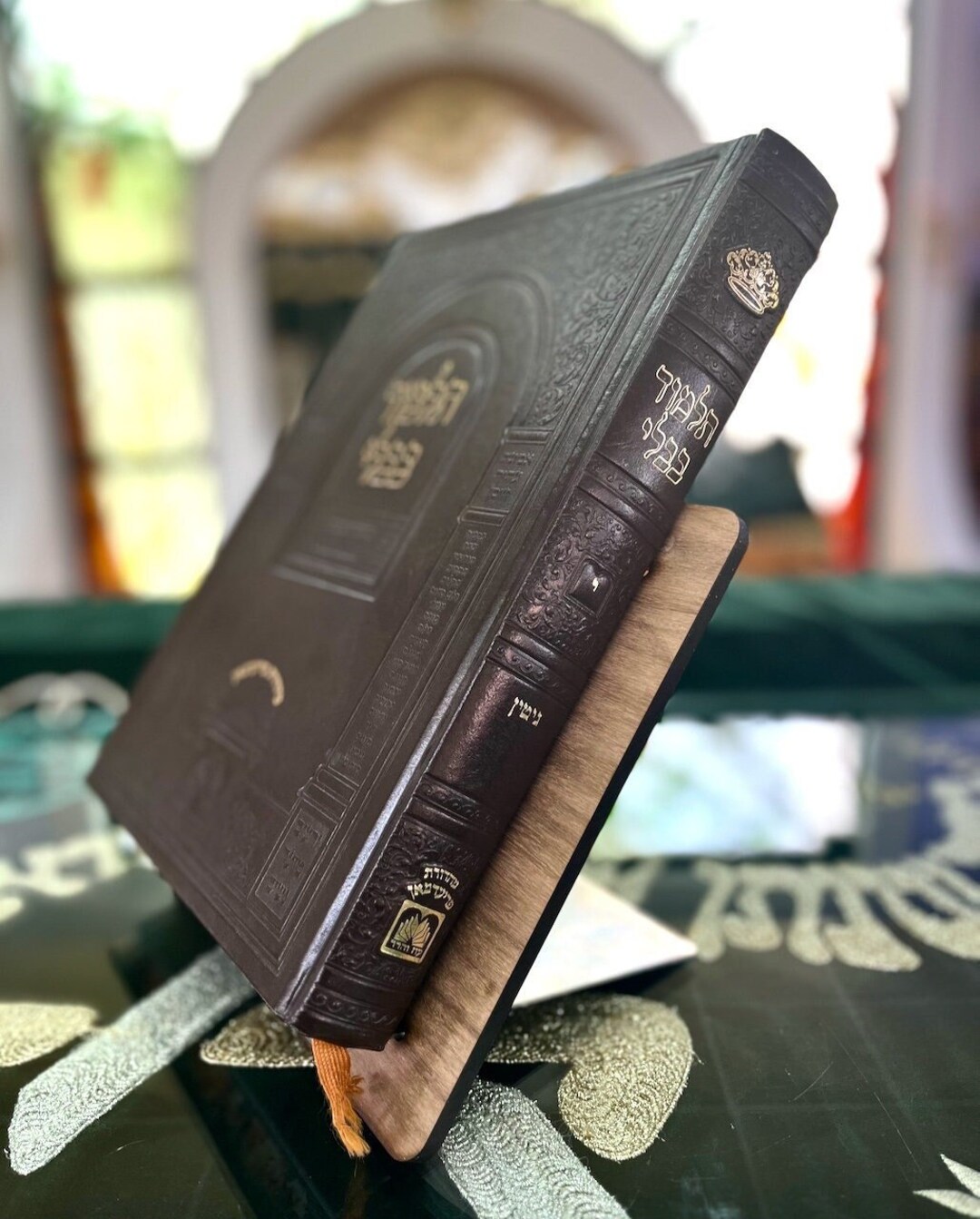 Book Stander Book Stand Light Weight Compact Strong Folding Book ...