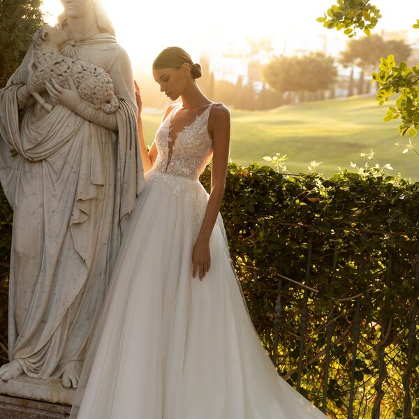 V Back Wedding Dress - Etsy