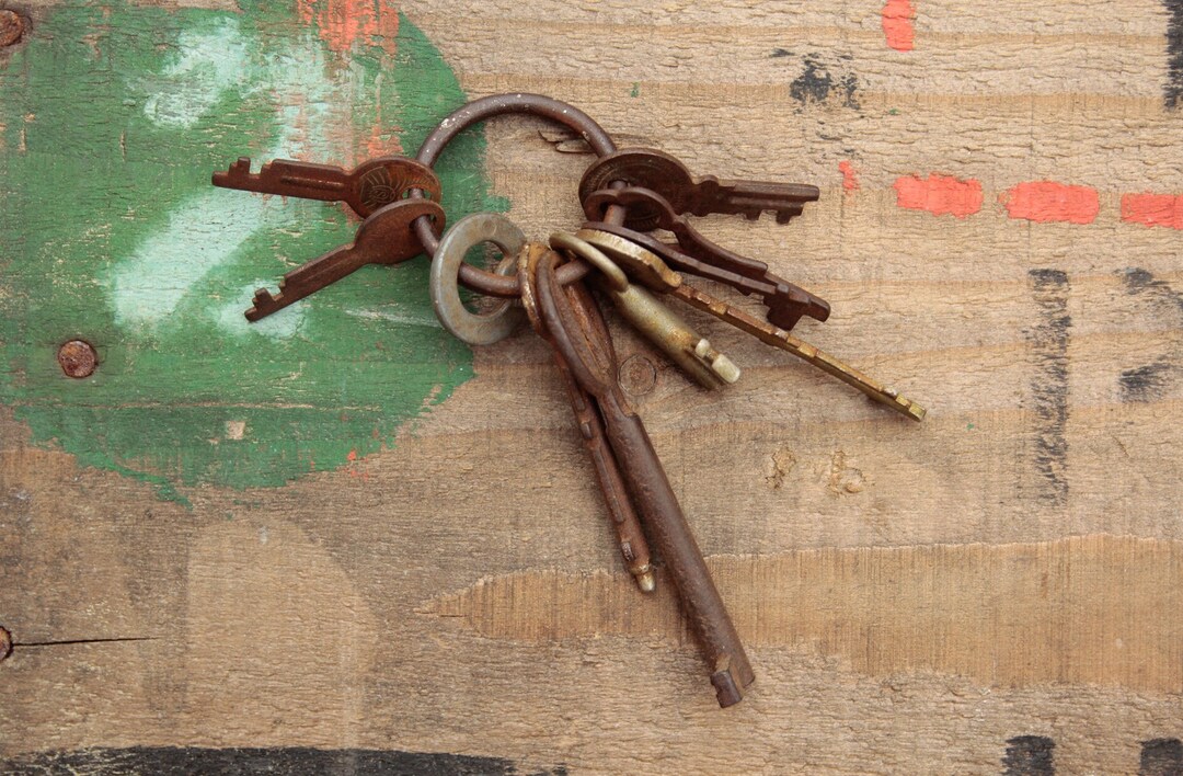 Antique Keys, Old, Rusty Keychain, Wedding Decoration, Vintage ...