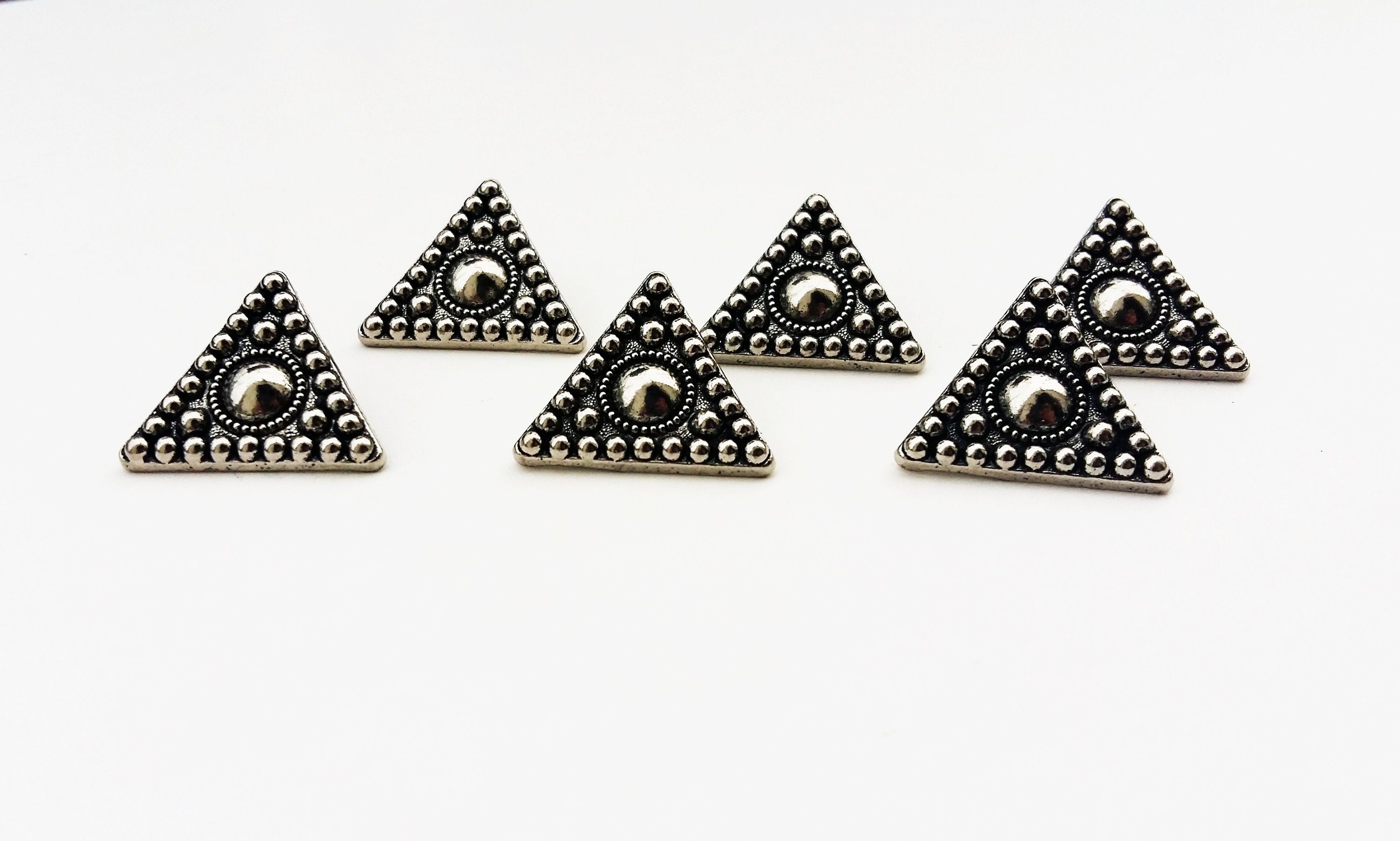 Pyramids Ornamental Rivets 6 Pieces Triangles Leather | Etsy
