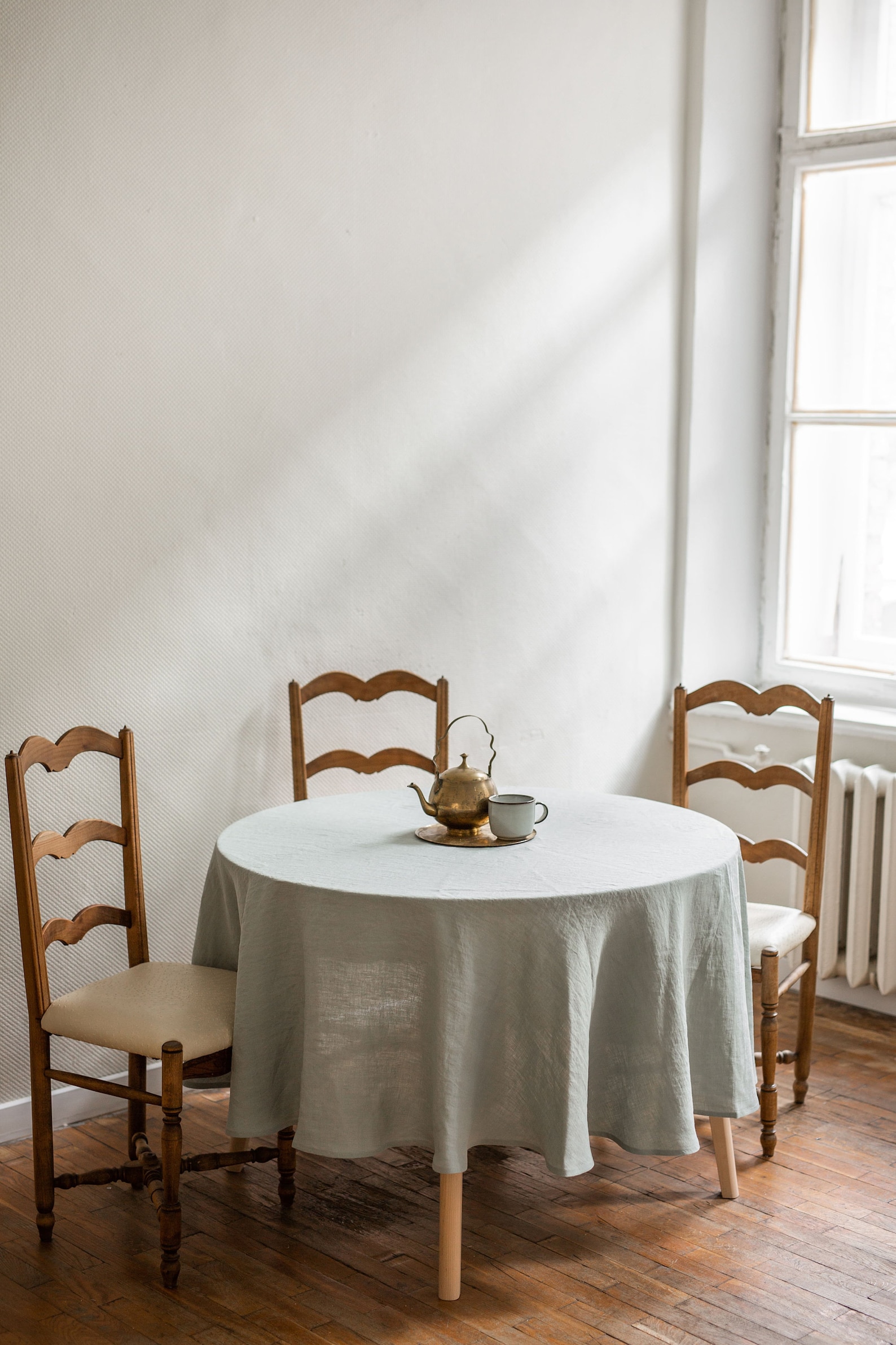 Round Linen Tablecloth in Various Colors. Washed Soft Linen - Etsy