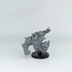 Kobold - Swolbold Brute - Kroxigor - 28mm | 32mm Miniatures for ...