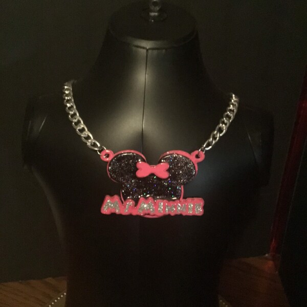 Minnie Mouse Name Plate Necklace - Etsy