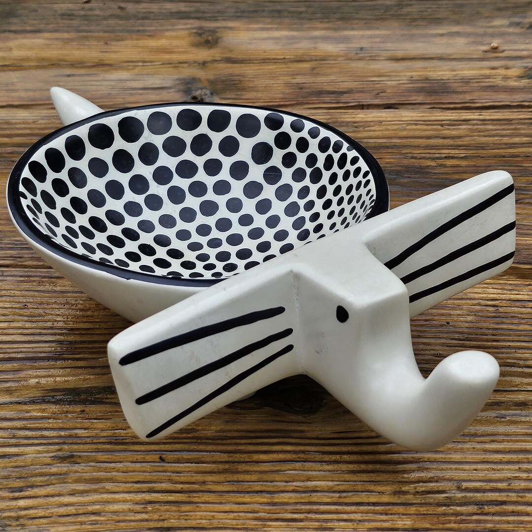Elephant Dish - Bowl Carved From Soapstone Shaped Like Elephants With ...