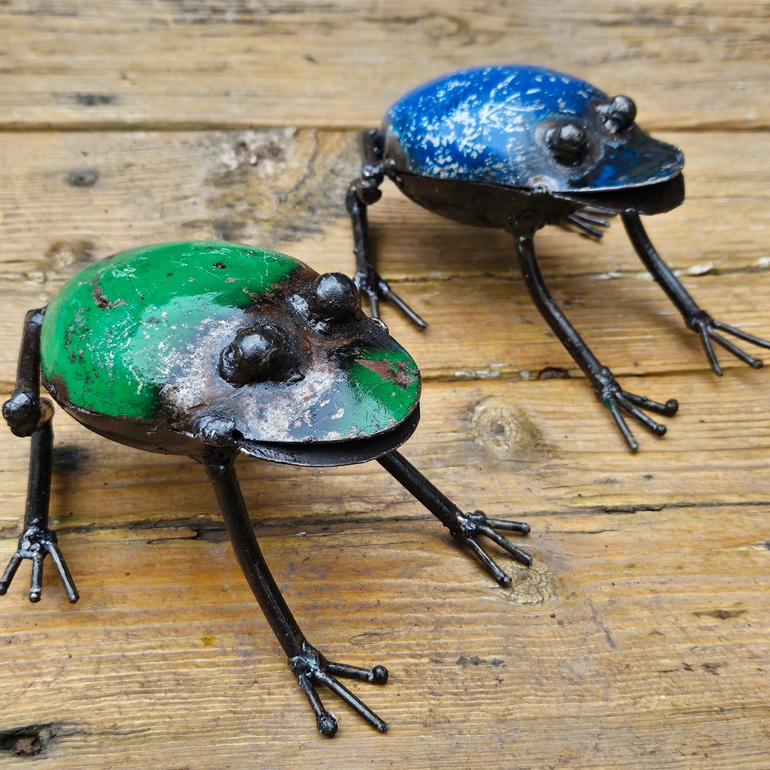 Recycled Steel Frog Sculpture: Handmade in Zimbabwe With Original Paint ...