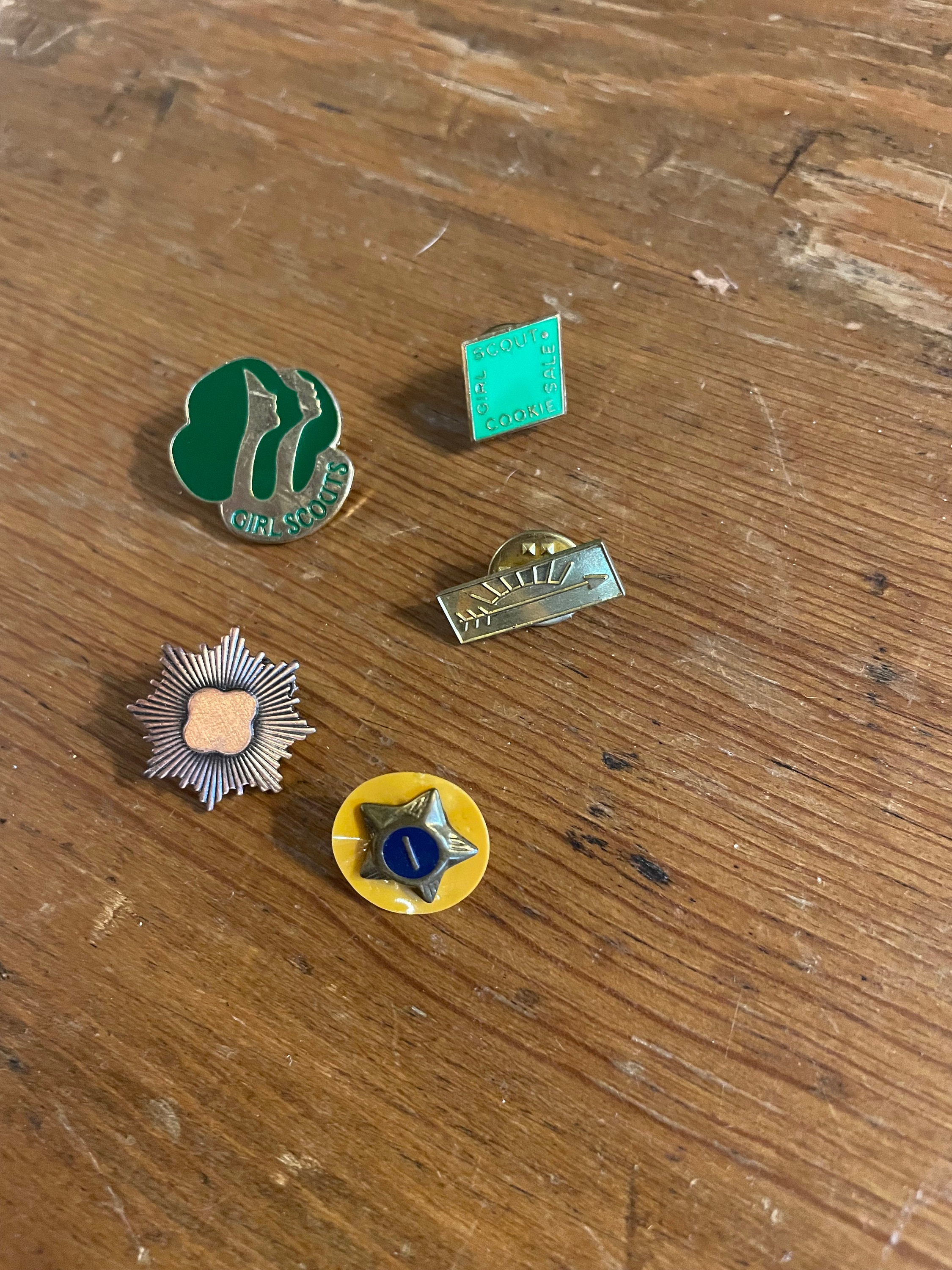 Vintage Set of Girl Scout Pins - Etsy