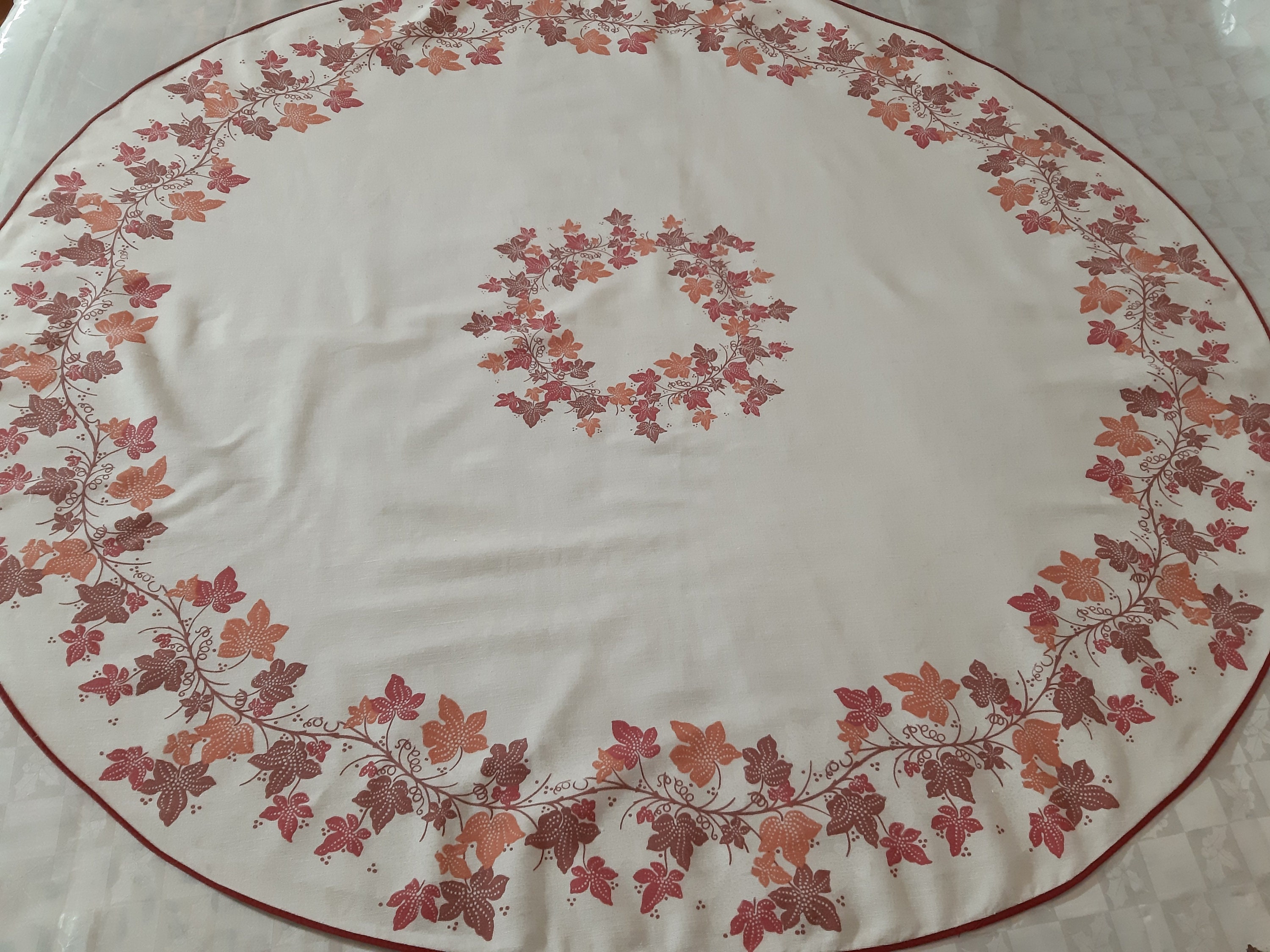 Vintage Floral Round Tablecloth Vintage Autumn Leaves - Etsy