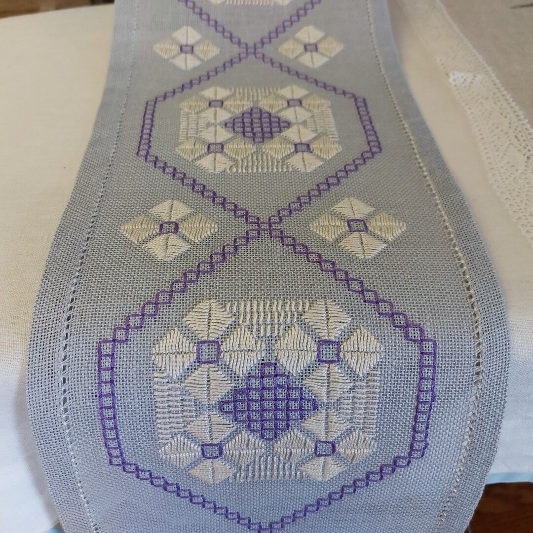 Scandinavian Table Topper , Vintage Linen Table Topper, Table Dressing ...