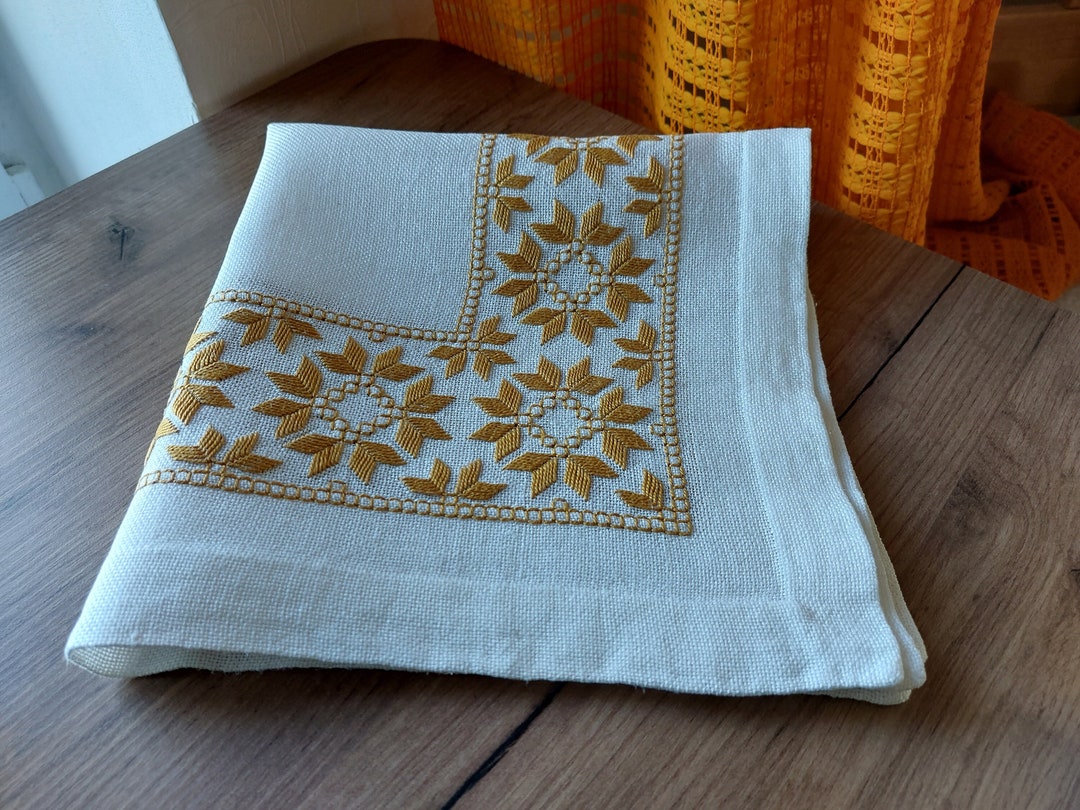 Vintage Hand Embroidered Square Thick Linen Table Mat , Table Linens ...