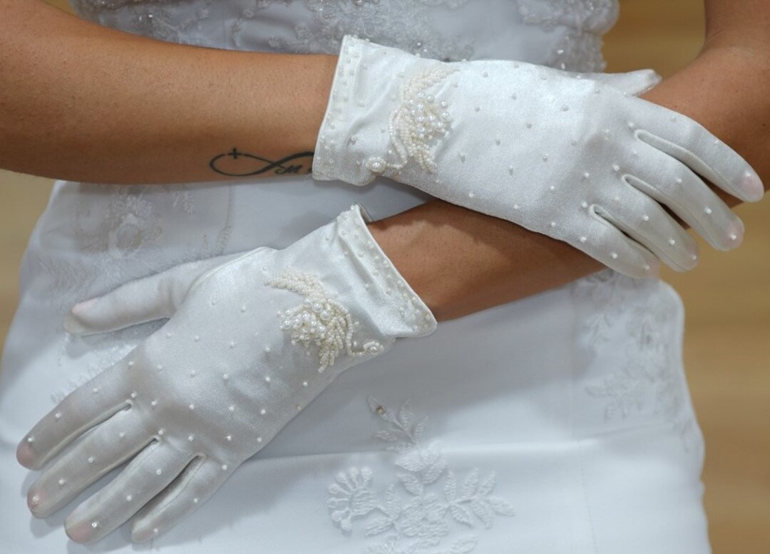 Ivory Satin Wedding Gloves: Short Bridal Gloves With Pearls - Etsy