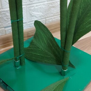 Free-standing Giant Flowers Metal Base Powder Coating, Giant Stem Base ...