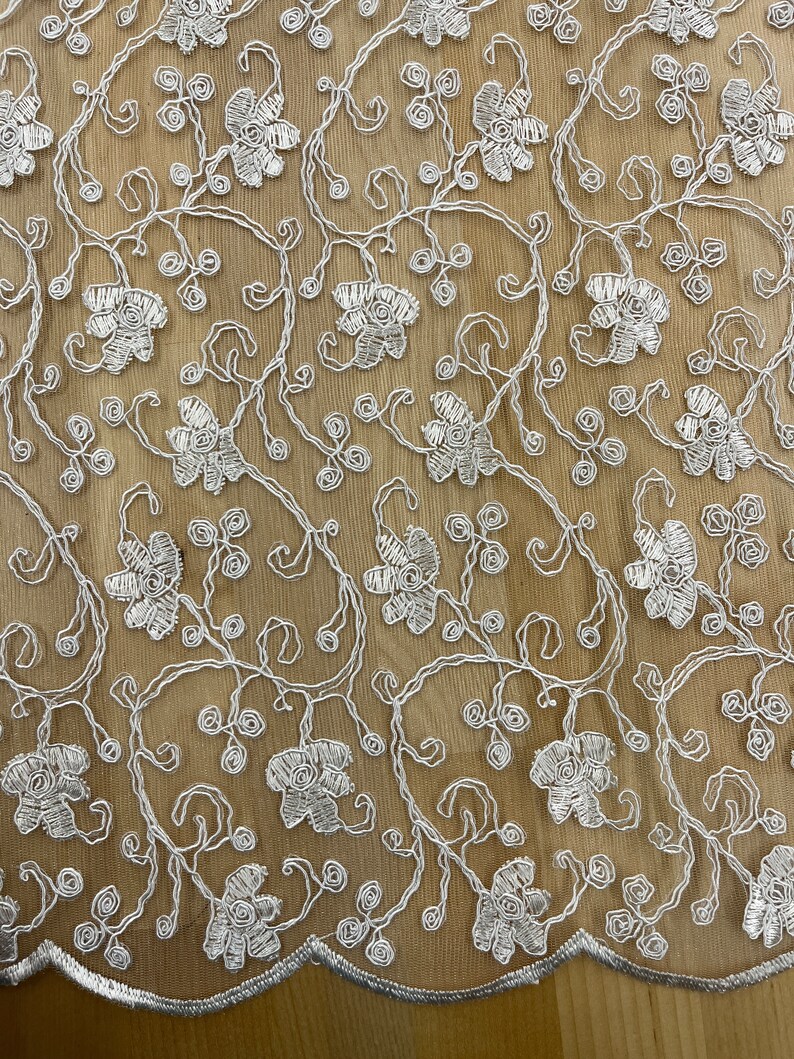 White Small Flower Lace/ Bridal Lace Fabric by the Yard | Etsy