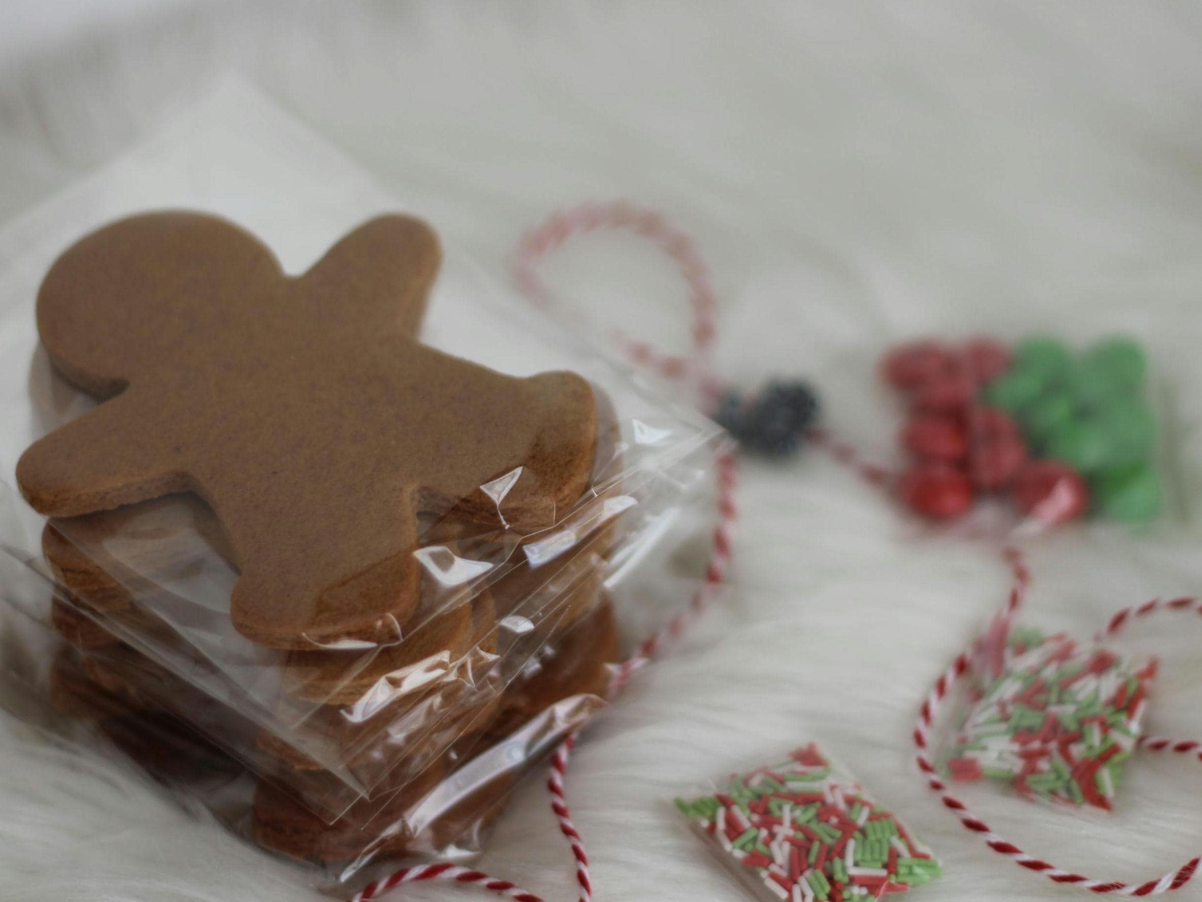 Gingerbread Men Decorating Kit: DIY Cookies, Sprinkles & Icing - Etsy