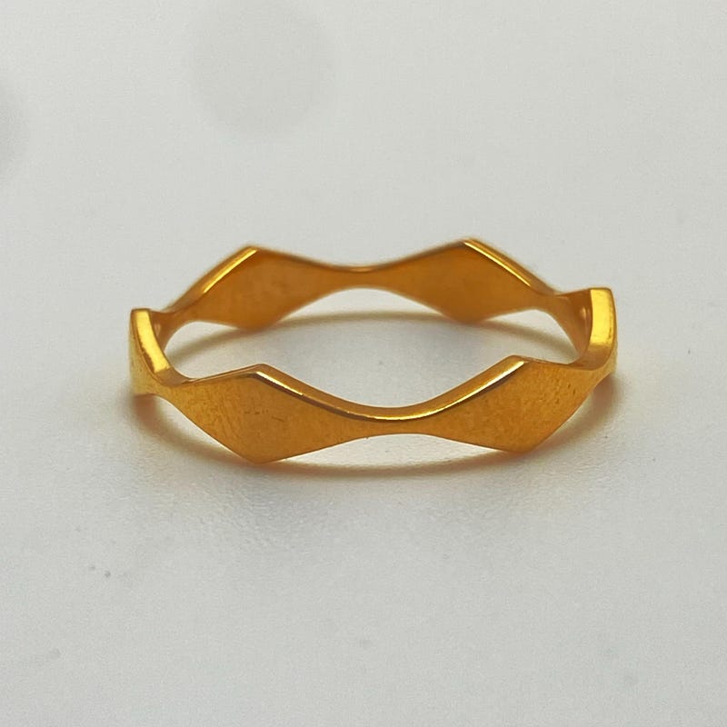 18k Gold Ring - Etsy