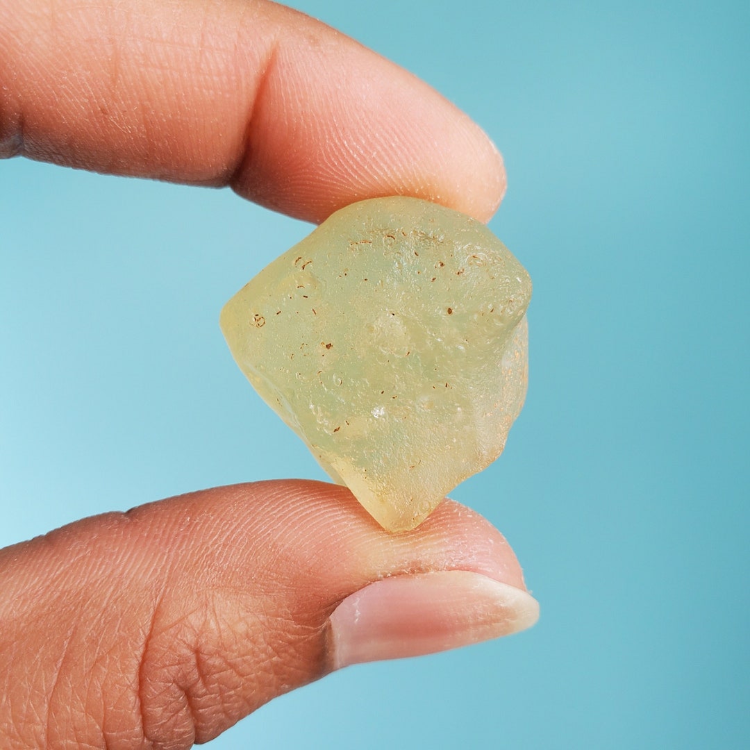 TOP GRADE Libyan Desert Glass || Legendary LDG Tektite || Genuine, Raw ...