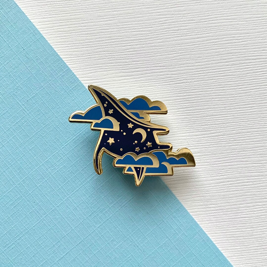 Underwater Skies Manta Ray Enamel Pin - Etsy