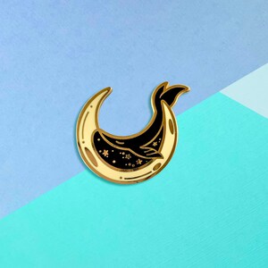 Underwater Skies Whale Enamel Pin - Etsy
