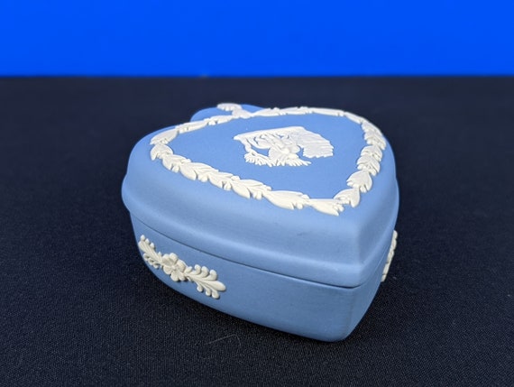 Vintage WEDGWOOD Jasperware Playing Cards Symbol Spad… - Gem