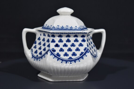 Sugar Bowls Home & Living Sugar Bowls & Creamers Blue Shamrocks English ...