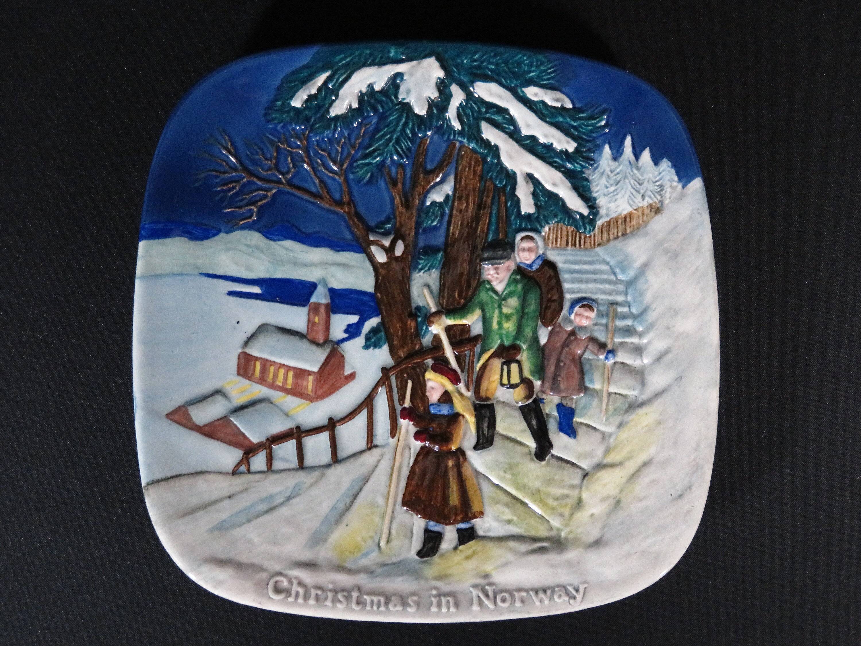 Vintage BESWICK Royal Doulton Group 1975 3D Display Plate - Etsy UK Vintage BESWICK Royal Doulton Group 1975 3D Display Plate - Etsy UK